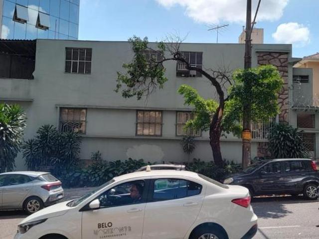 Casa com 11 quartos à venda em Belo Horizonte, no bairro Funcionários