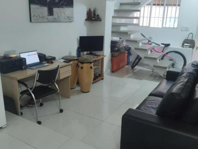 Casa com 120 m², 2 quartos à venda no bairro Água Branca