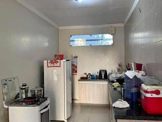 Casa com 120 m² e 2 quartos à venda no Centro