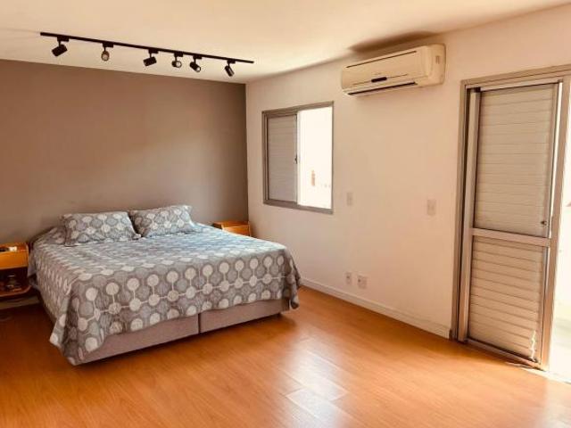 Casa com 120 m² e 3 quartos à venda em Vila São Silvestre