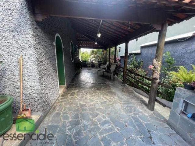 Casa com 120 m² e 4 quartos no bairro Novo Riacho à venda por R$ 990.000