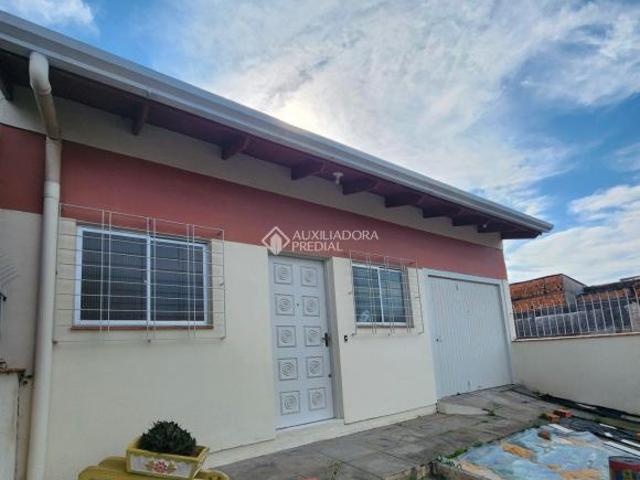 Casa com 123m² construídos em um terreno de 8x25 200m²
