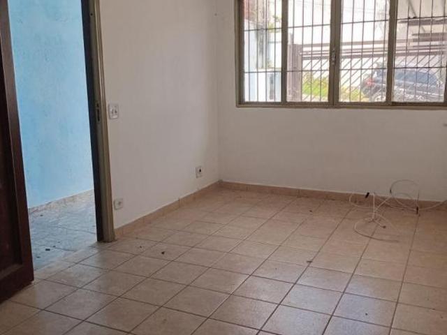 Casa com 125 m² e 3 quartos à venda em Jardim Esmeralda