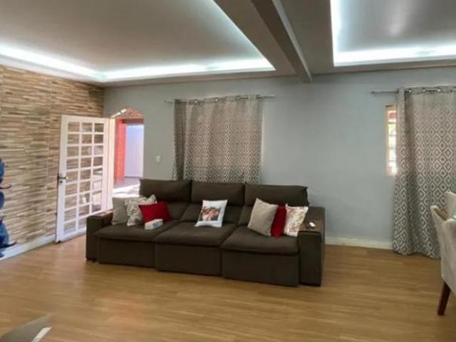 Casa com 125 m² e 3 quartos à venda em Vila Palmeiras