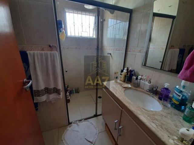 Casa com 125 m² e 3 quartos à venda em Vila Universitária