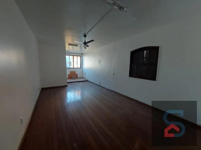 Casa com 12 Quartos e 6 banheiros à Venda, 532 m² por R$ 1.100.000