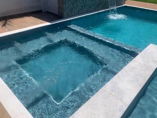 Casa com 130 m² e 3 quartos à venda em Jardim Tannus