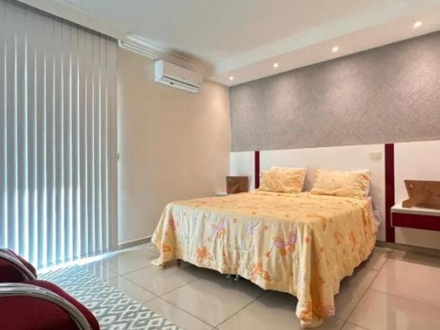 Casa com 130 m² e 3 quartos à venda em Vila Boa Vista