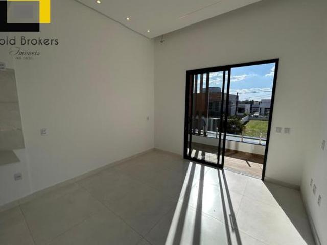 CASA COM 130M², 3 DORMITÓRIOS E PISCINA NO CONDOMÍNIO RESERVA ERMIDA EM JUNDIAÍ