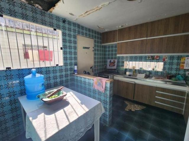 Casa com 132 m² e 2 quartos à venda em Jardim Rizzo