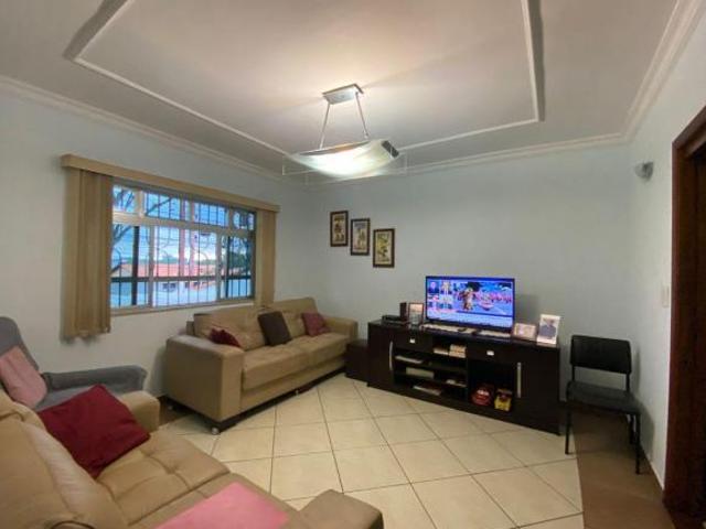 Casa com 134m², 3 dormitórios sendo 1 suíte e 2 vagas Avalia Permuta
