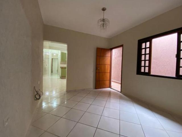 Casa com 135m², 3 dormitórios e 2 vagas de garagem Planalto/SBC