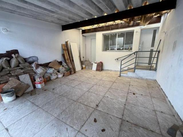 Casa com 140 m² e 2 quartos à venda em Vila Gomes