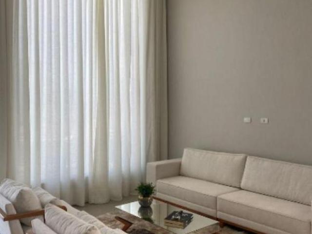Casa com 140 m² e 3 quartos à venda em Interlagos