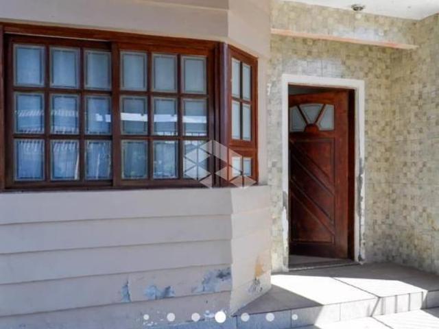 Casa com 146m², 3 quartos, sendo 1 suite e 2 vagas