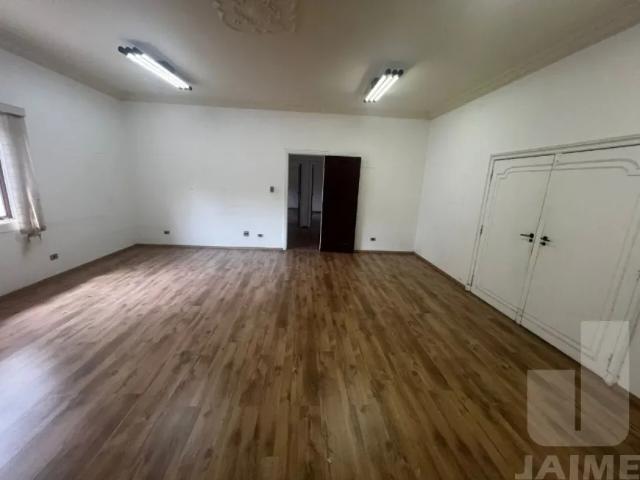 Casa com 14 Salas 10 Vagas em Jardim América