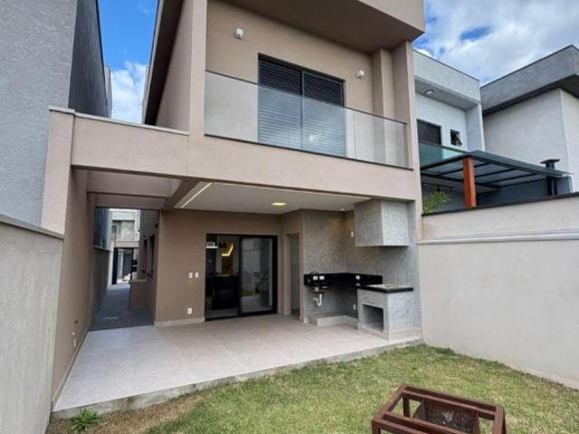 Casa com 150 m² 3 quartos à uma suite e duas vagas de garagem a venda em Villas do Jaguari