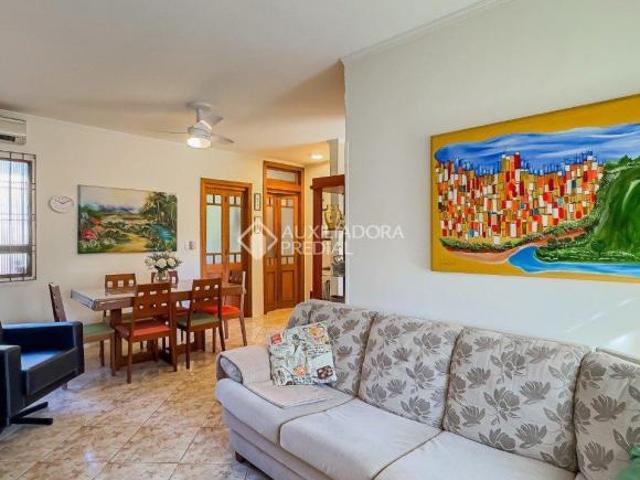 Casa com 153 m² privativos com 4 Dormitórios à venda no bairro Jardim Sabará
