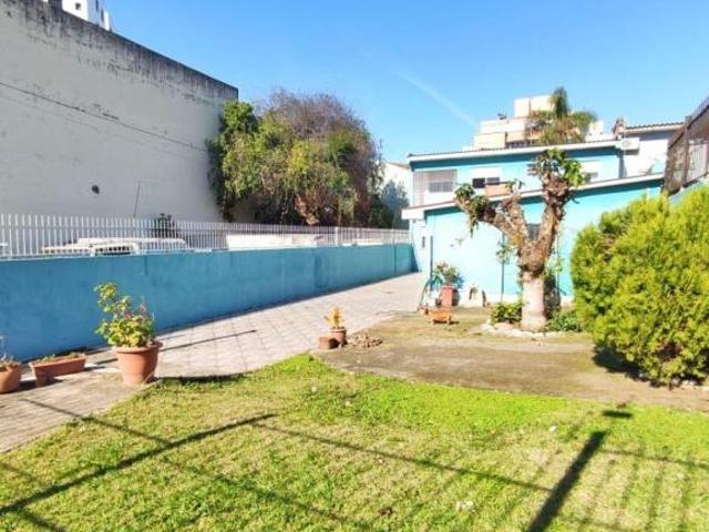Casa com 155m², 3 dormitórios. no bairro Jardim Itu Sabará, na Rua Lopez Teixeira Porto Alegre