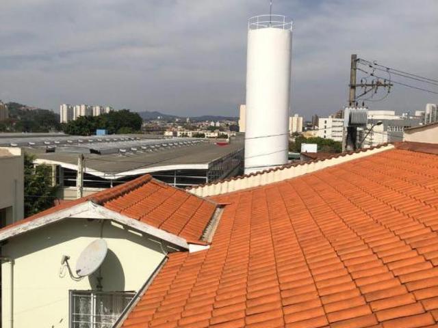 Casa com 160 m² de terreno e 1 quarto à venda no Centro