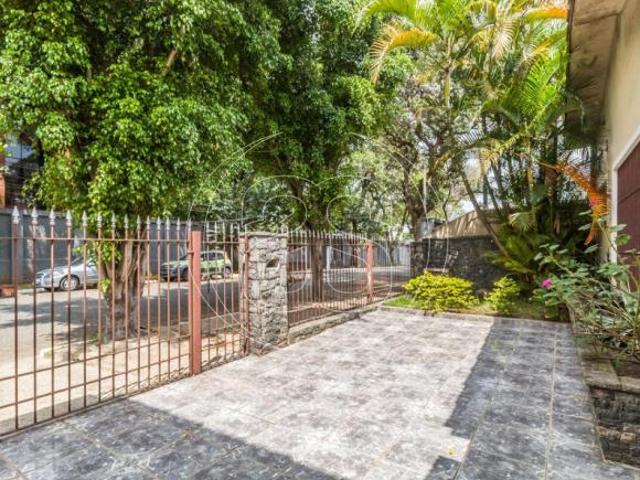 CASA COM 165m², VILA DA SAÚDE!