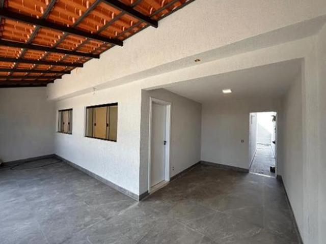 Casa com 175 m² e 3 quartos à venda em Jardim Helena