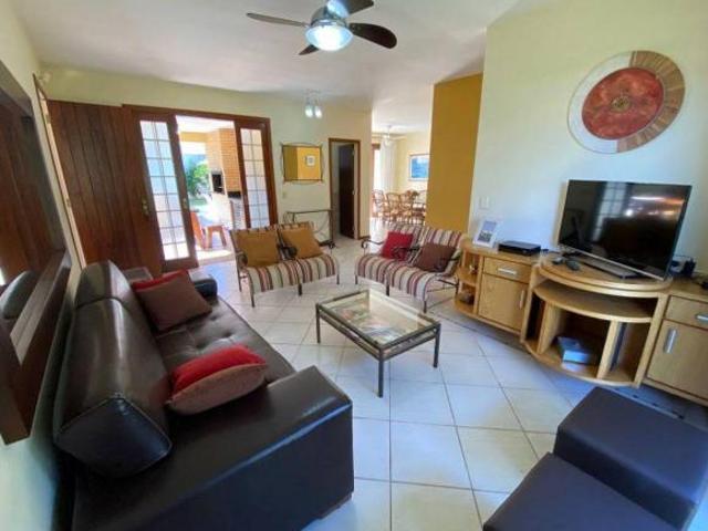 Casa com 180 m² e 2 quartos à venda em Vila Lavínia