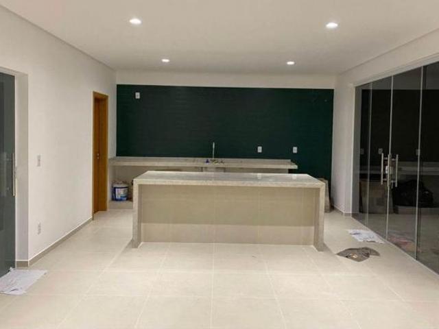 Casa com 180 m² e 3 quartos à venda no Centro de Itaquaquecetuba