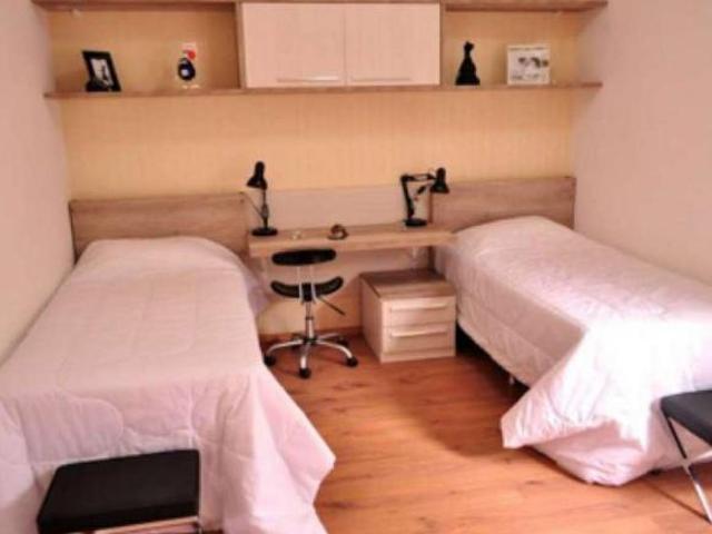 Casa com 180 m² e 3 quartos à venda em Jardim Chapadão