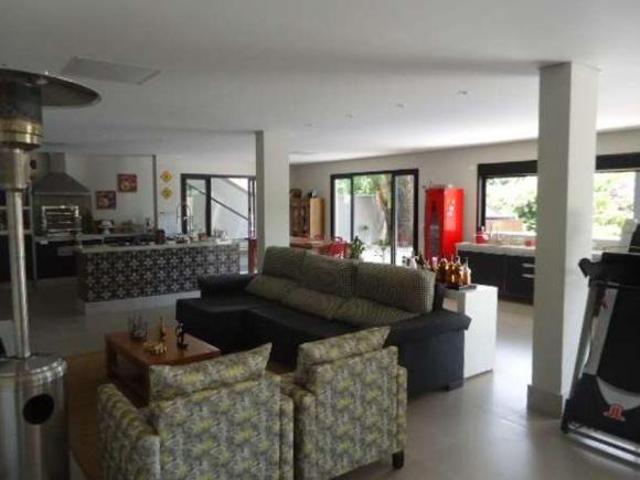 Casa com 180 m² e 3 quartos à venda em Vila Carrão