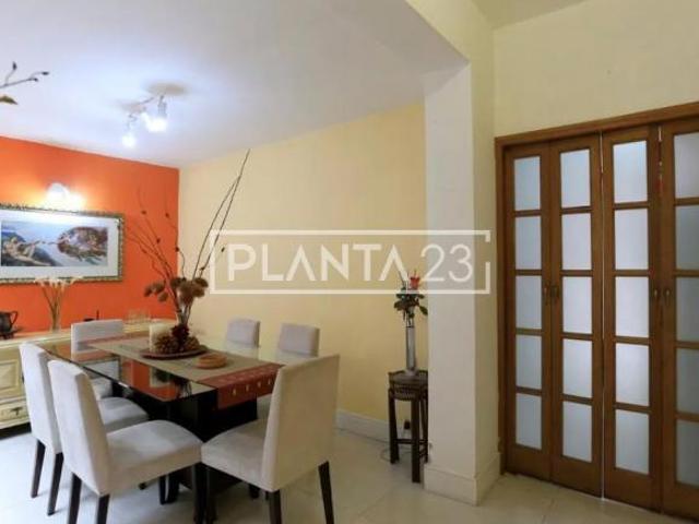 Casa com 190 m², 4 quartos sendo 4 suítes à venda no bairro Perdizes