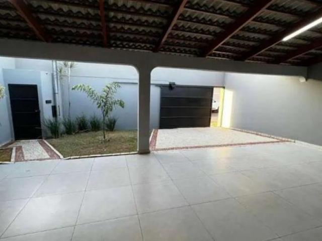 Casa com 190 m² e 3 quartos à venda em Vila Virgínia