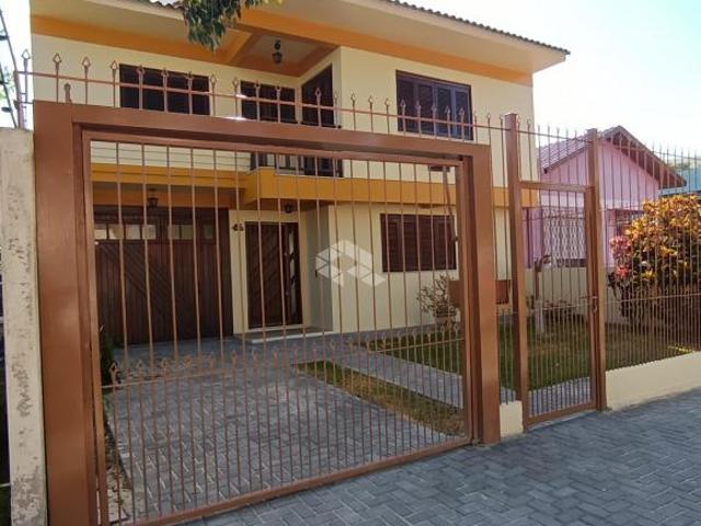 Casa com 191,56 m2 privativos bairro Nonoai