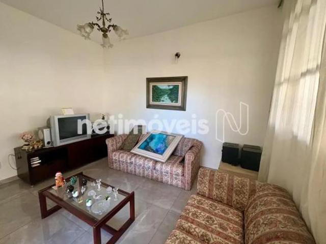 Casa com 192,97 m²  de área construída, localizada no Nova Floresta
