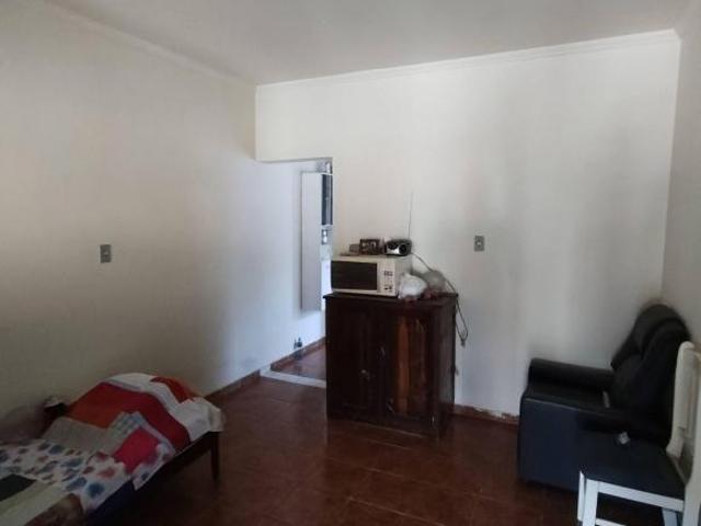 Casa com 1 dormitório à venda, 67 m² por R$ 210.000,00