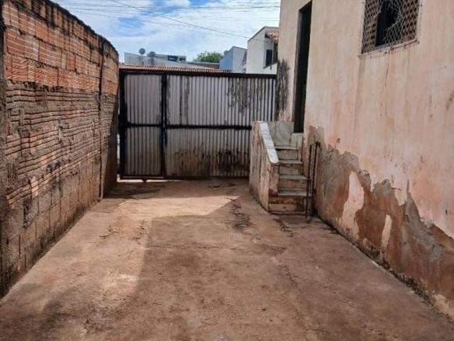 Casa com 1 dormitório à venda, 95 m² por R$ 270.000,00 Residencial Oliveira Alfenas/MG