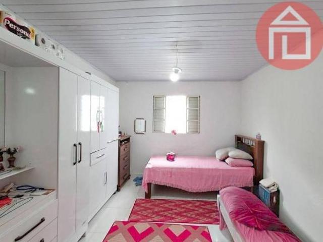 Casa com 1 dormitório à venda, 100 m² por R$ 330.000,00 Vila Aparecida Bragança Paulista/SP