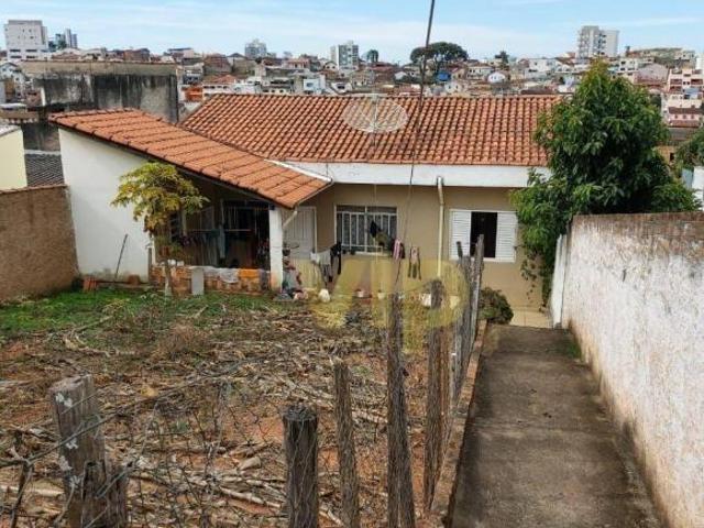 Casa com 1 dormitório à venda, 30 m² por R$ 350.000 Saúde Pouso Alegre/MG