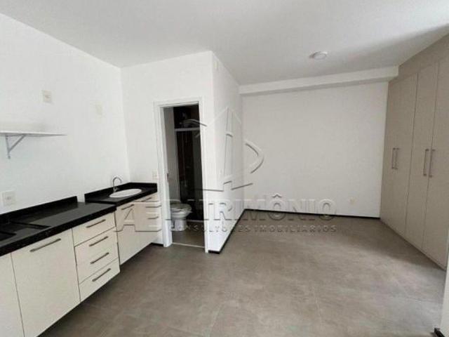 Casa com 1 dormitório e 1 garagem coberta