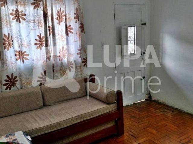 CASA COM 1 QUARTO À VENDA N VILA ISOLINA MAZZEI