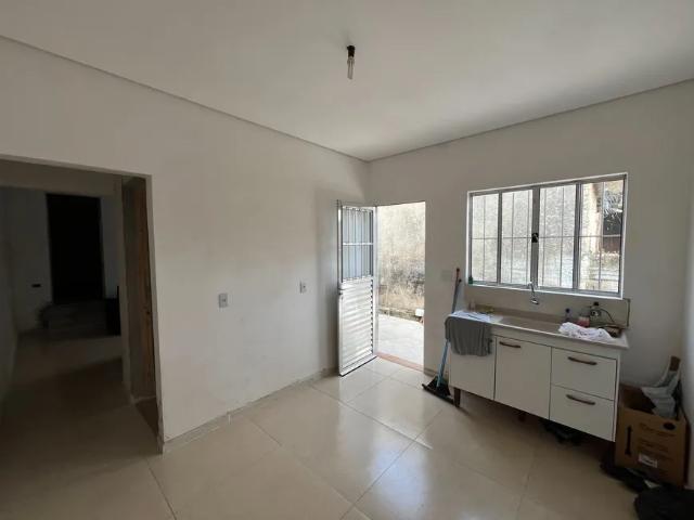 Casa com 1 Quarto e 1 banheiro à Venda, 40 m² por R$ 200.000