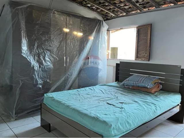 Casa com 1 Quarto e 1 banheiro à Venda, 180 m² por R$ 229.000