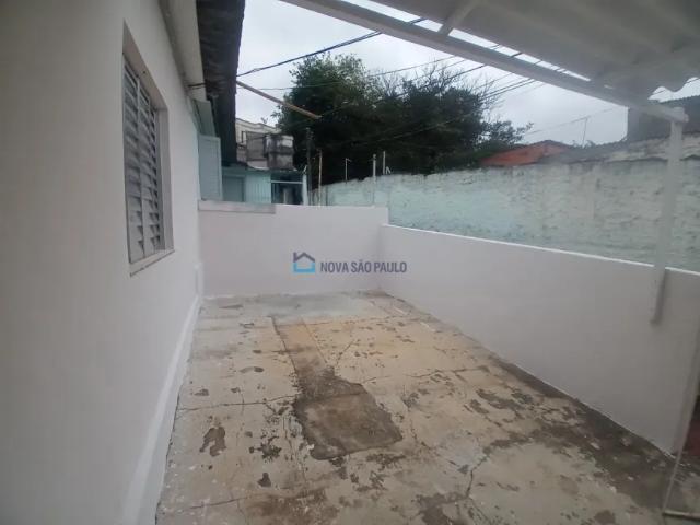 Casa com 1 Quarto e 1 banheiro para Alugar, 40 m² por R$ 1.080/Mês