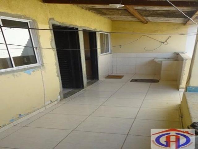Casa com 1 Quarto e 1 banheiro para Alugar, 45 m² por R$ 550/Mês