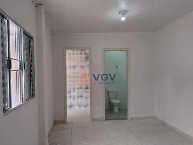 Casa com 1 Quarto e 1 banheiro para Alugar, 45 m² por R$ 1.080/Mês