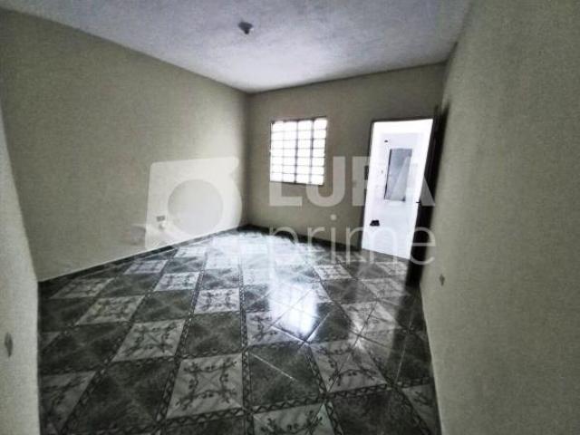 CASA COM 1 QUARTO E 1 VAGA DE GARAGEM À VENDA NA VILA MARIA ALTA