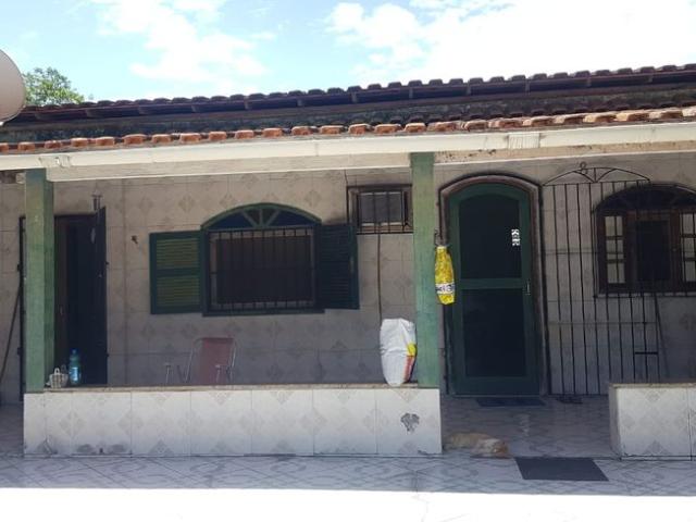 Casa com 1 Quarto e 2 banheiros à Venda, 68 m² por R$ 180.000