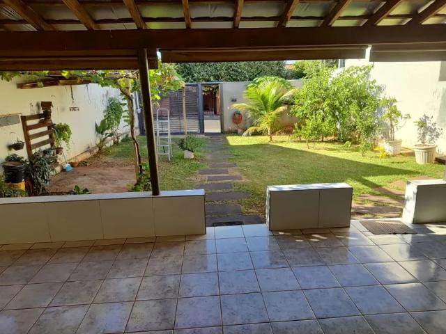 Casa com 1 Quarto e 2 banheiros à Venda, 85 m² por R$ 230.000