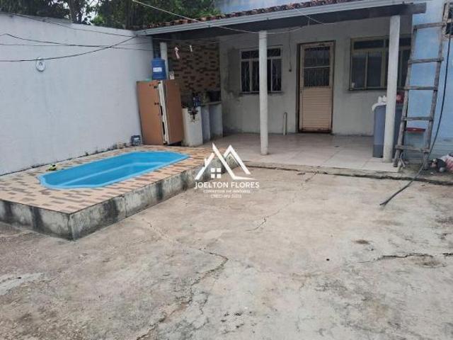 casa com 1 quarto e 2 vagas de garagem!
