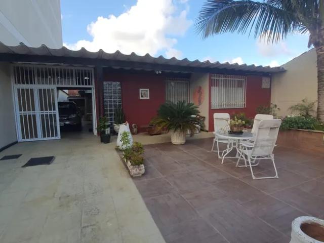Casa com 1 Quarto e 4 banheiros à Venda, 180 m² por R$ 1.500.000